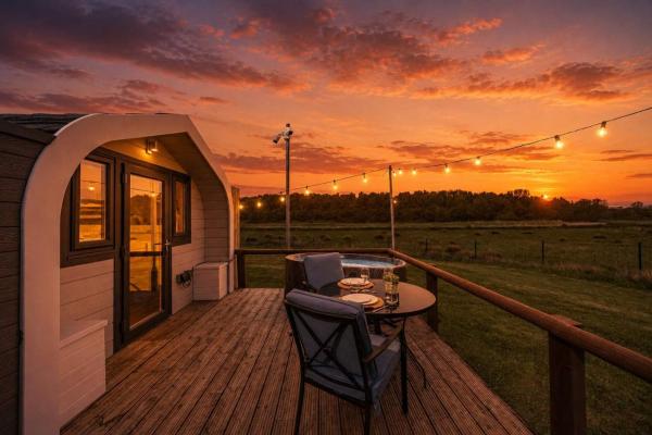 The Secret Meadow - Hottubs Wellness Retreat - Nottingham