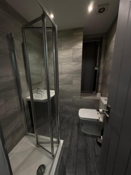 1 Luxury Serviced Bedroom - Bradford, United Kingdom
