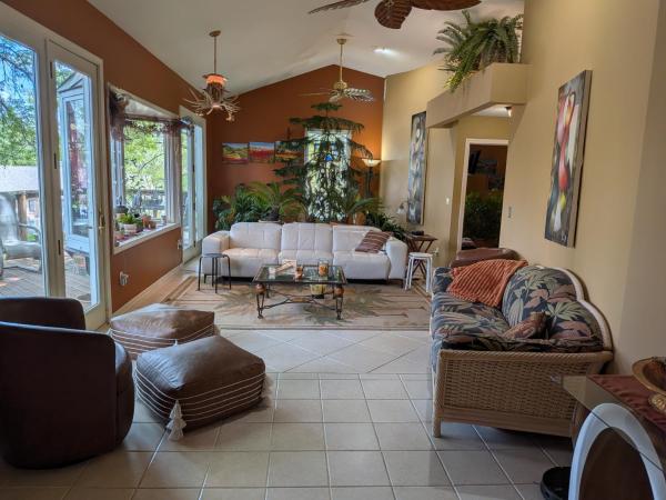 Fifa Basecamp With 2 Kitchens, 5br, 4 Baths - Kansas City