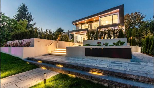 Modern Mountain View Villa - Bowen Island