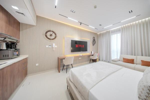 Luxury Studio Flat In Al Zahia, Sharjah - Pool - Gym - Sharjah