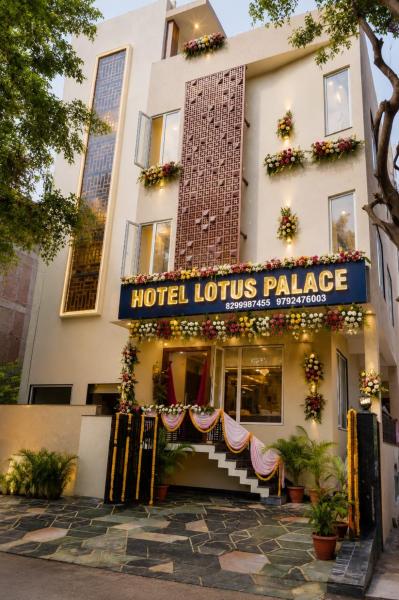 Hotel Lotus Palace - Lucknow