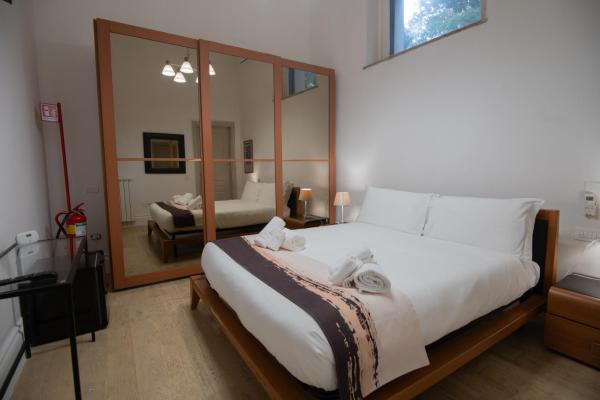 Comfort Room - Private Bathroom - 100m From Center - Salerno