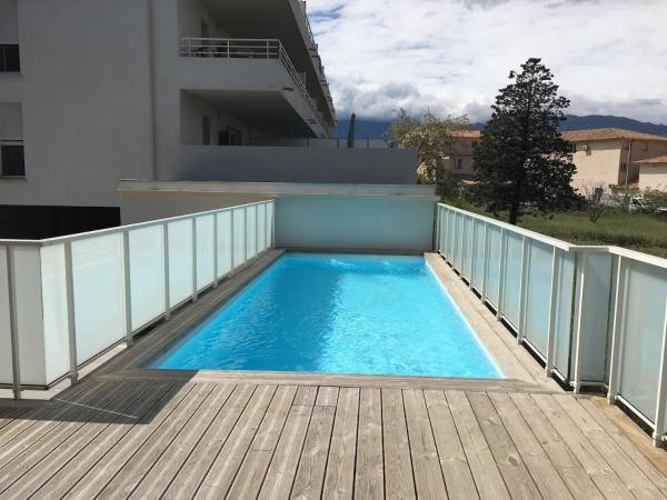 Porto-vecchio 2-bedroom Apartment, Pool - Plage de Palombaggia