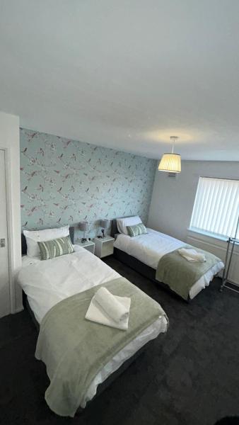 Contractors , Holiday House, Free Parking , Sleeps 5 - Liverpool