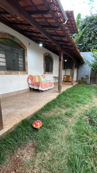 Casa Ampla No Térreo Com Quintal Gramado Na Região Da Pampulha - Belo Horizonte