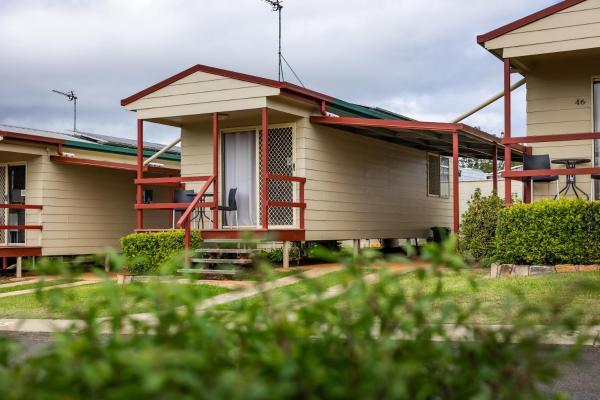 Jolly Swagman Acccommodation Park - トゥーンバ