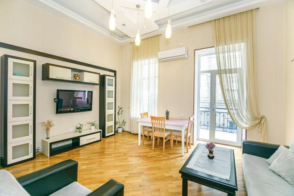 Nizami Street Cozy Studio Apartment - Azerbaijan
