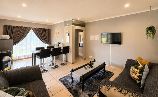 Zhantique Guest House 2- Unit 6 - Germiston