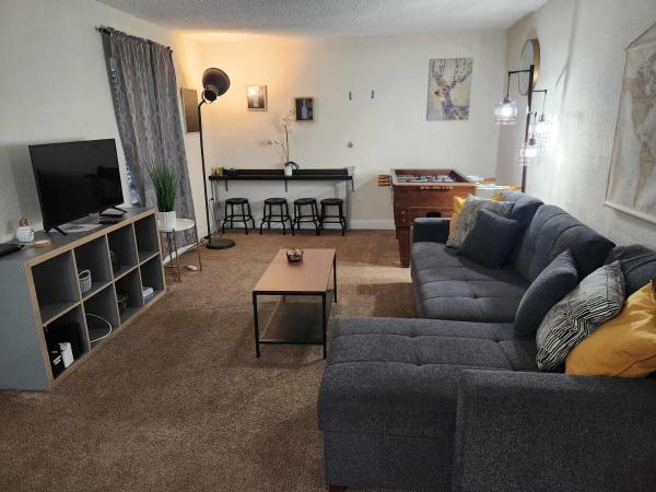Beautiful 2-bedroom Condo Near Universal And Other Orlando Attractions, King Bed & Wi-fi - Orlando