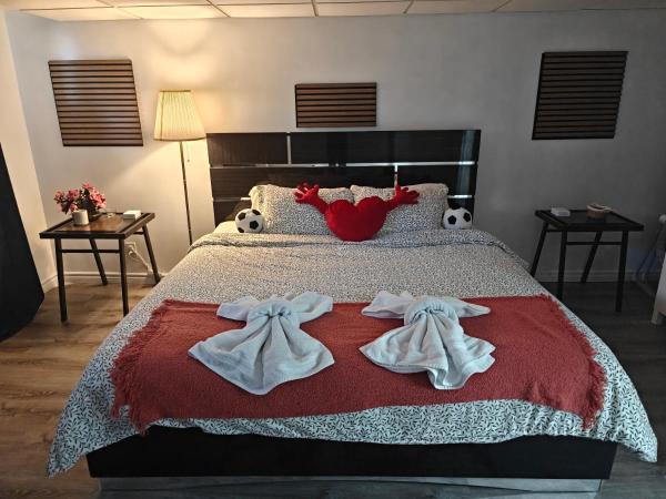 Spacious Basement Lower Suite 3br Home Stay 1 King 2 Queen Beds 2 Car Parkings Fifa 2026 - Pickering