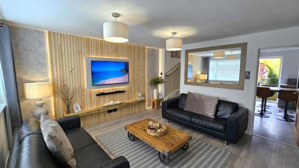 Premium & Distinctive Boutique Semi-detached Home - Mickleover - Derby