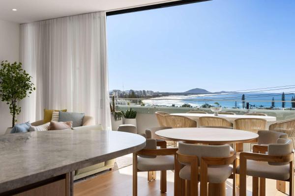 The Skyview - Panoramic Beach House With Lap Pool - Mooloolaba