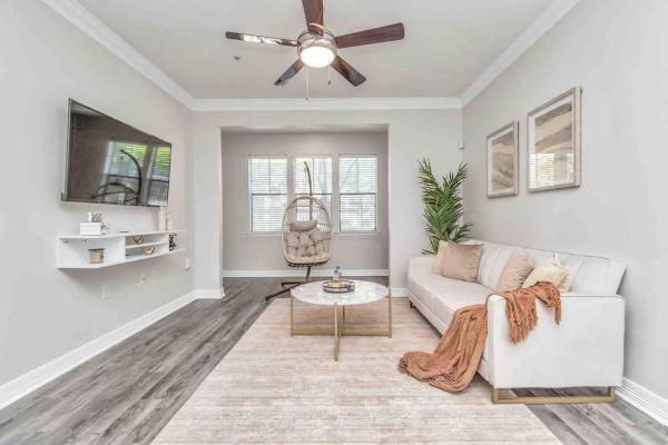 Stylish Retreat Nrg Downtown Free Parking - Gulfton - Houston
