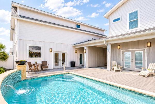 Shared Heated Pool Pet & Family Friendly Winter Rates - Port Aransas, TX