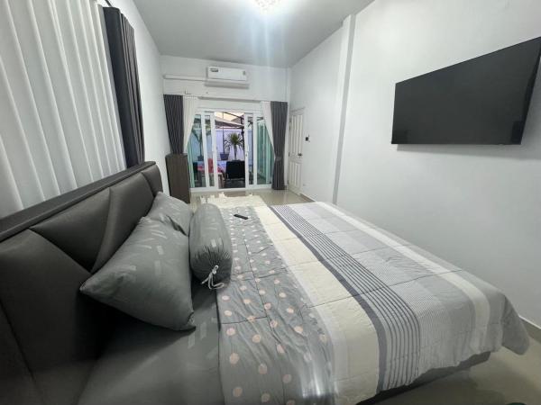 The Midnight Palm Villa - Pattaya City