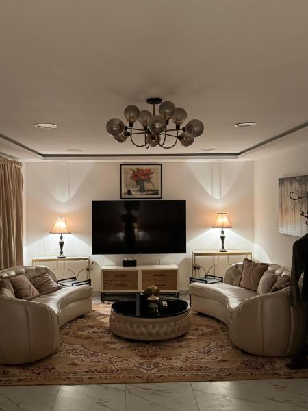 Velmora Room 15 - Abu Dhabi