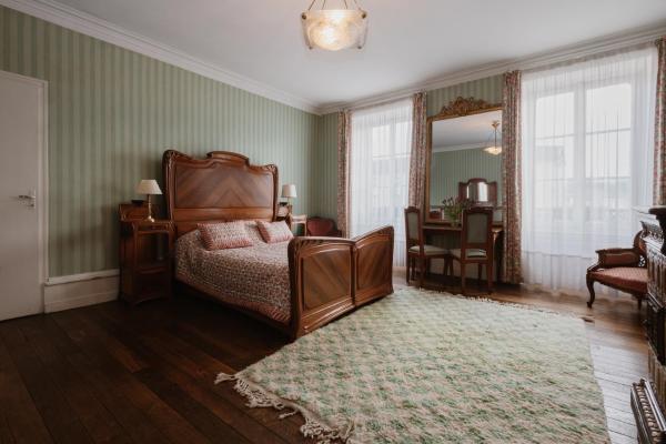 Romantic French Family Home - Stenay