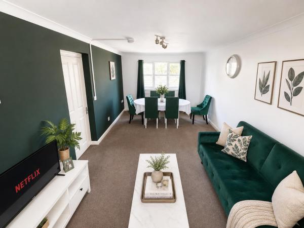 Miller House In Great Location - Sleeps 14! Perfect For Contractors - Bedford