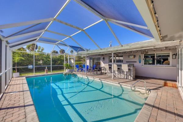 North Fort Myers Waterfront Home W/ Pool & Dock - North Fort Myers, FL