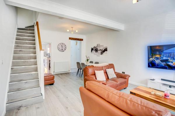 New! 3br Gem Hosted By Btn Stays, Central, Near Train Station With Free Parking - Eastbourne