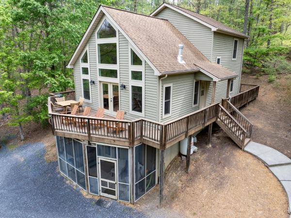 6010 Crooked Run: Moonshine Mountain - Virginie