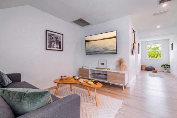 Studio At The Key - 1mi To Uf & Dt , Full Kitchen - Gainesville, FL