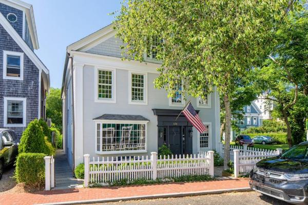 The Long Fox - Provincetown, MA