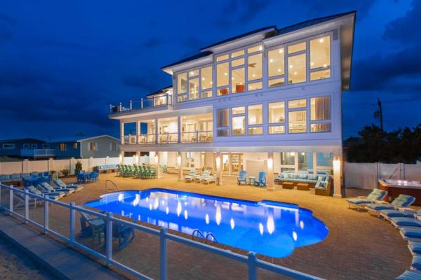 Blue Horizon - Virginia Beach, VA