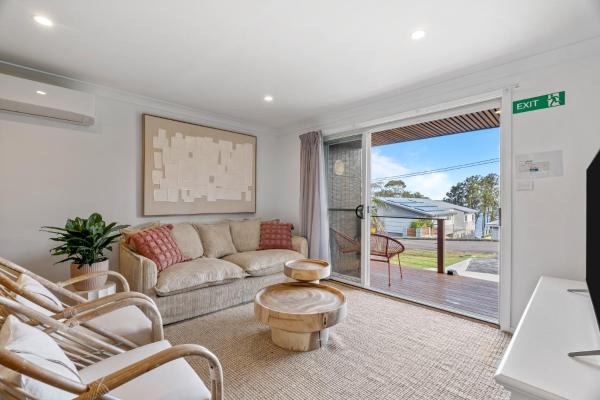 Relaxed 2 Bed Coastal Stay Near The Lake - Toukley