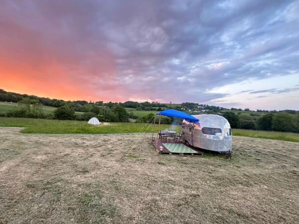Jurassic Airstreams & Domes At Hartridge Springs Glamping - Honiton
