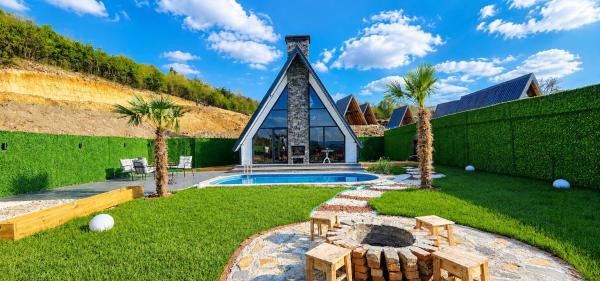 Sapanca ÖZel Havuz - Jakuzi̇ - ŞÖMi̇ne - Korunakli - Göl Manzarali Bungalov - Sapanca