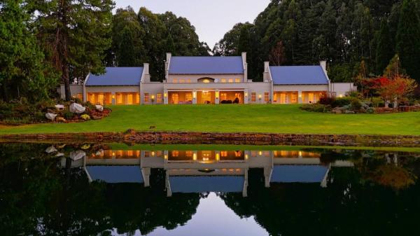 Private Manor Estate Fly Fishing Sleeps 18 - Dullstroom