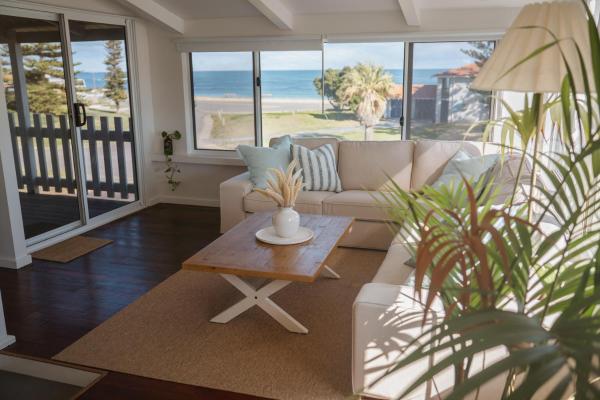Princes Beach Cottage, Sea Views, Bbq & Fireplace - Lancelin