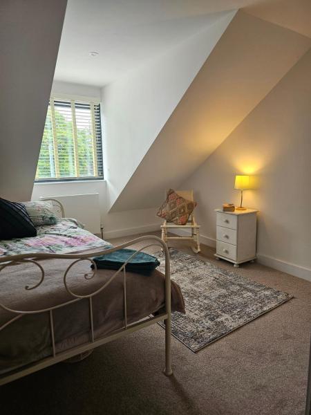House Sleeps 7 With Garden And Parking - Westgate-on-Sea