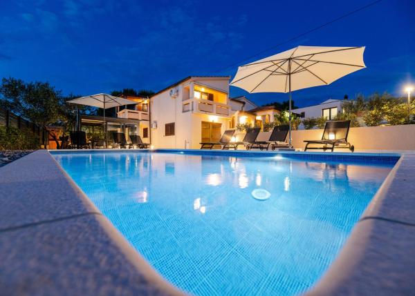 Holiday Home Tanja Vir With Heated Pool - Vir, Kroatien