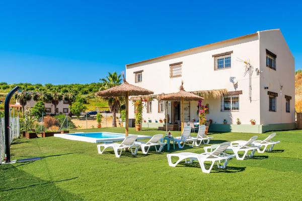 Cubo's Villa Di Hermosa View - Coín