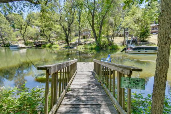 Cozy Cabin On The Cove, Large Deck & Private Dock - California