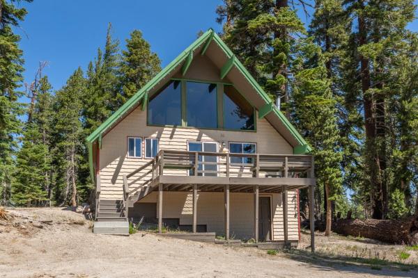 Chalet 16 By Mammoth Mountain Chalets - June Lake, CA