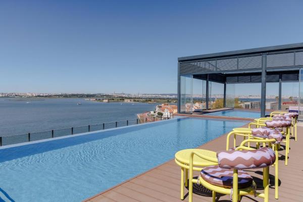 Upon Harbor - Seixal Bay Hotel - Montijo