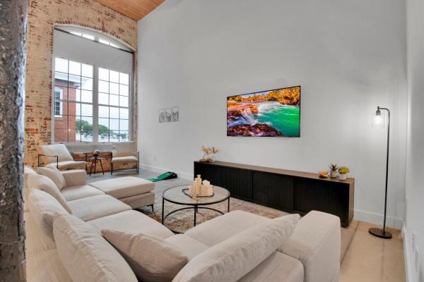 Huge Open Loft Arts District 5 Mins To Dt Gvl - Travelers Rest, SC