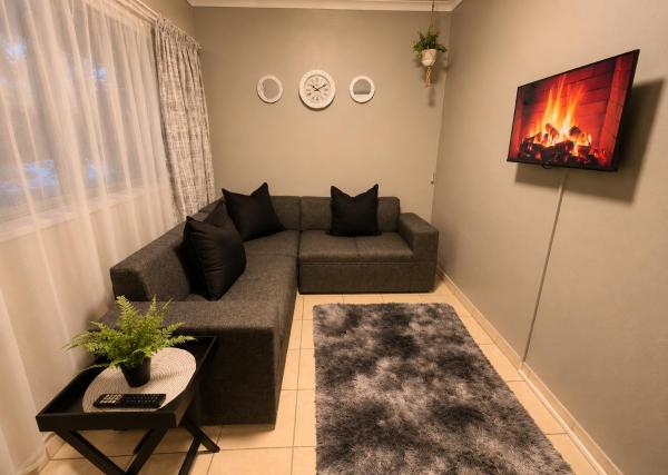 Zhantique Guest House 2- Unit 11 - Boksburg