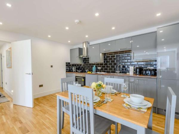2 Bed In Lyndhurst Oc-82132 - Lyndhurst, UK