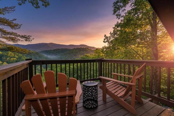 Msbeehavin' - Powder Horn Mountain - Blue Ridge Mountains