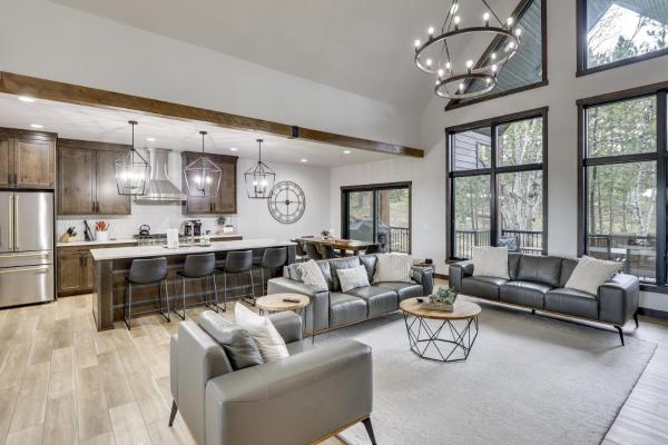 Luxurious Lead Vacation Rental W/ Private Hot Tub! - Deadwood, SD