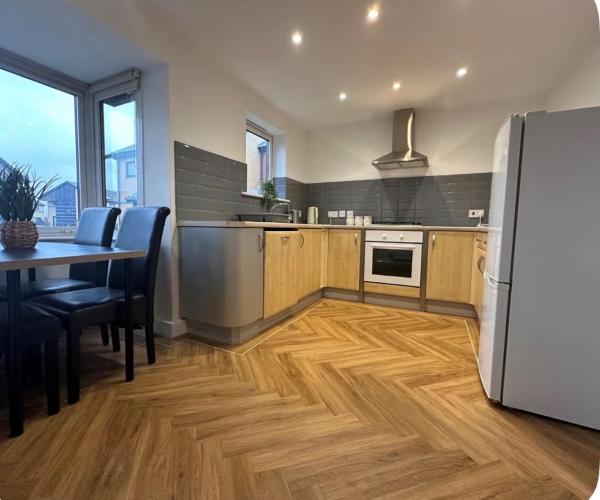 Large 3 Story Home In Hull Contractor Base Siemens 5 Min Parking - 侯城