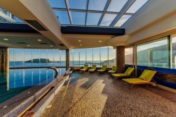 Tre Canne Sea View Flat With Free Parking& Pool - Budva