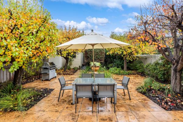 Absolute Beachfront Retreat On The Esplanade - Torquay
