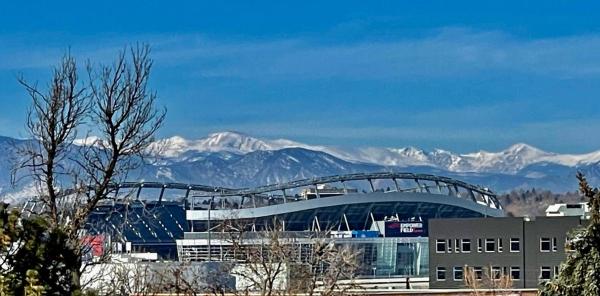 Luxury Home With Rooftop City And Mountain Views Includes Huge Rooftop Patio With Daybed And Firepit - 덴버
