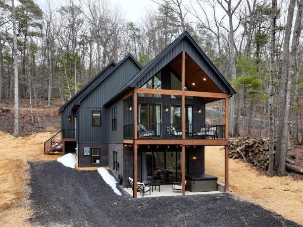 359 Susan Road: Ridge Water - Shenandoah National Park